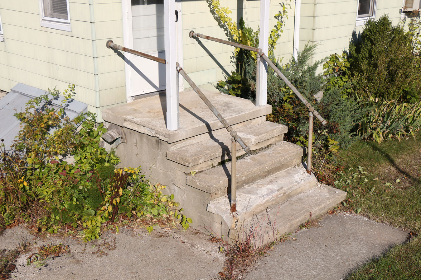 Steps With Platforms | Mono-Crete Step Co LLC | Bethel, CT | (203) 748-8419